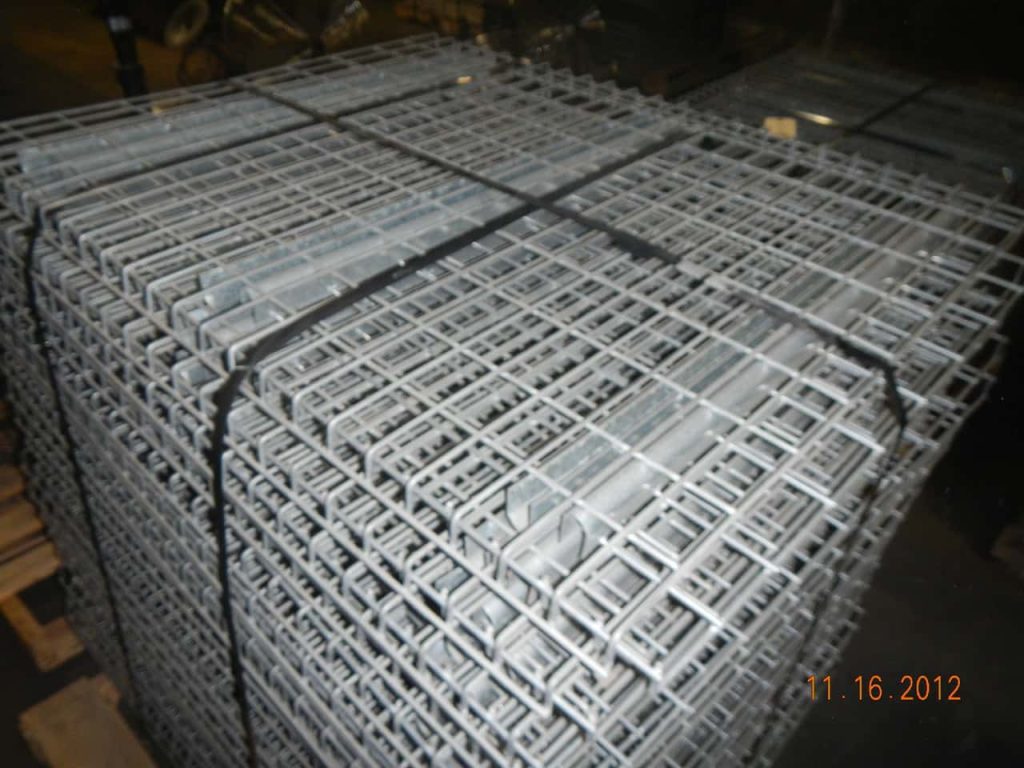 Used Wire Mesh Decking - 36" x 46" x 32 1/4"