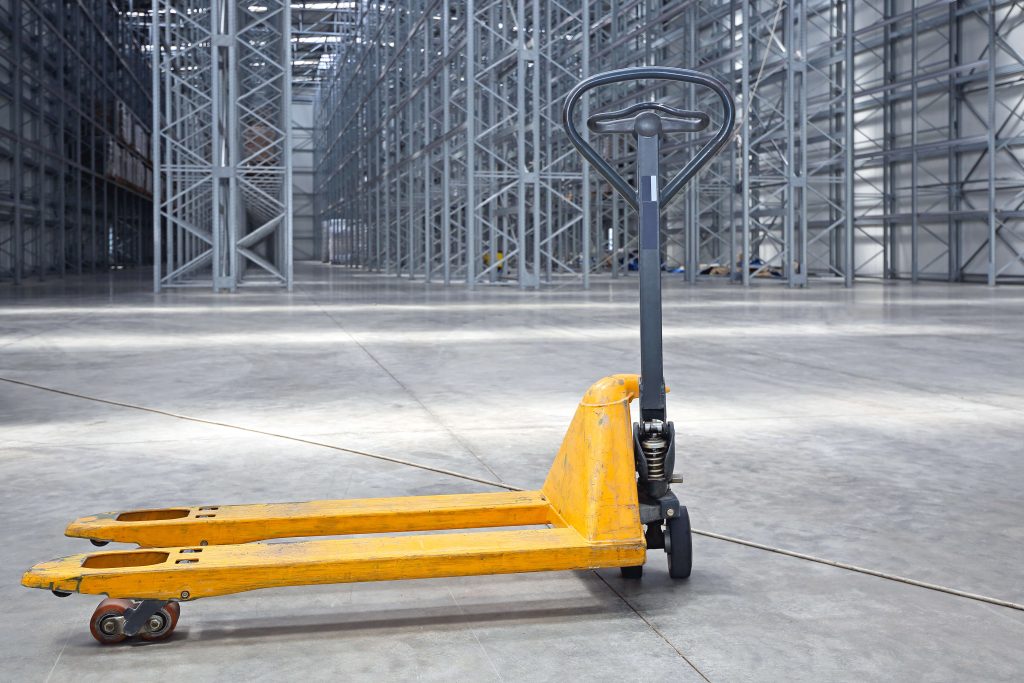 How to Choose the Right Pallet Jack for Your Warehouse?